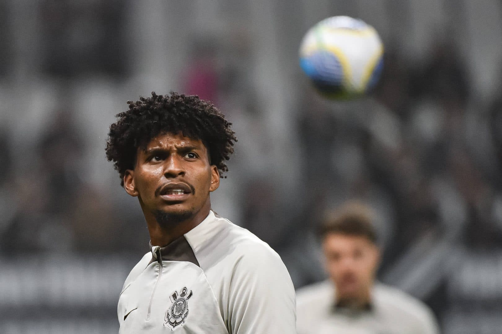 Corinthians fica entre a cruz a espada para ter Hugo Souza contra o ...