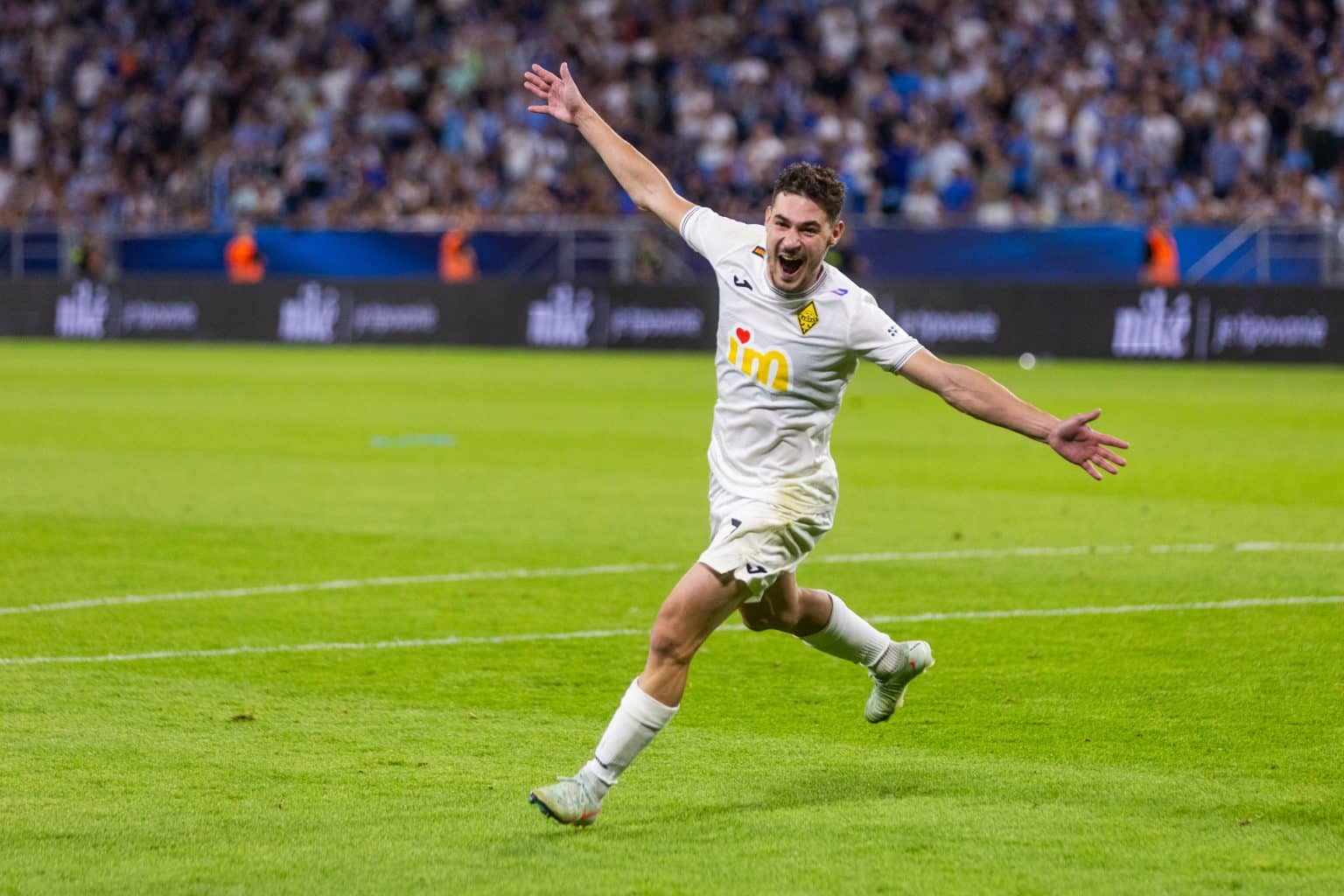 Kairat Almaty, o estreante da Champions League que manda partidas na Ásia