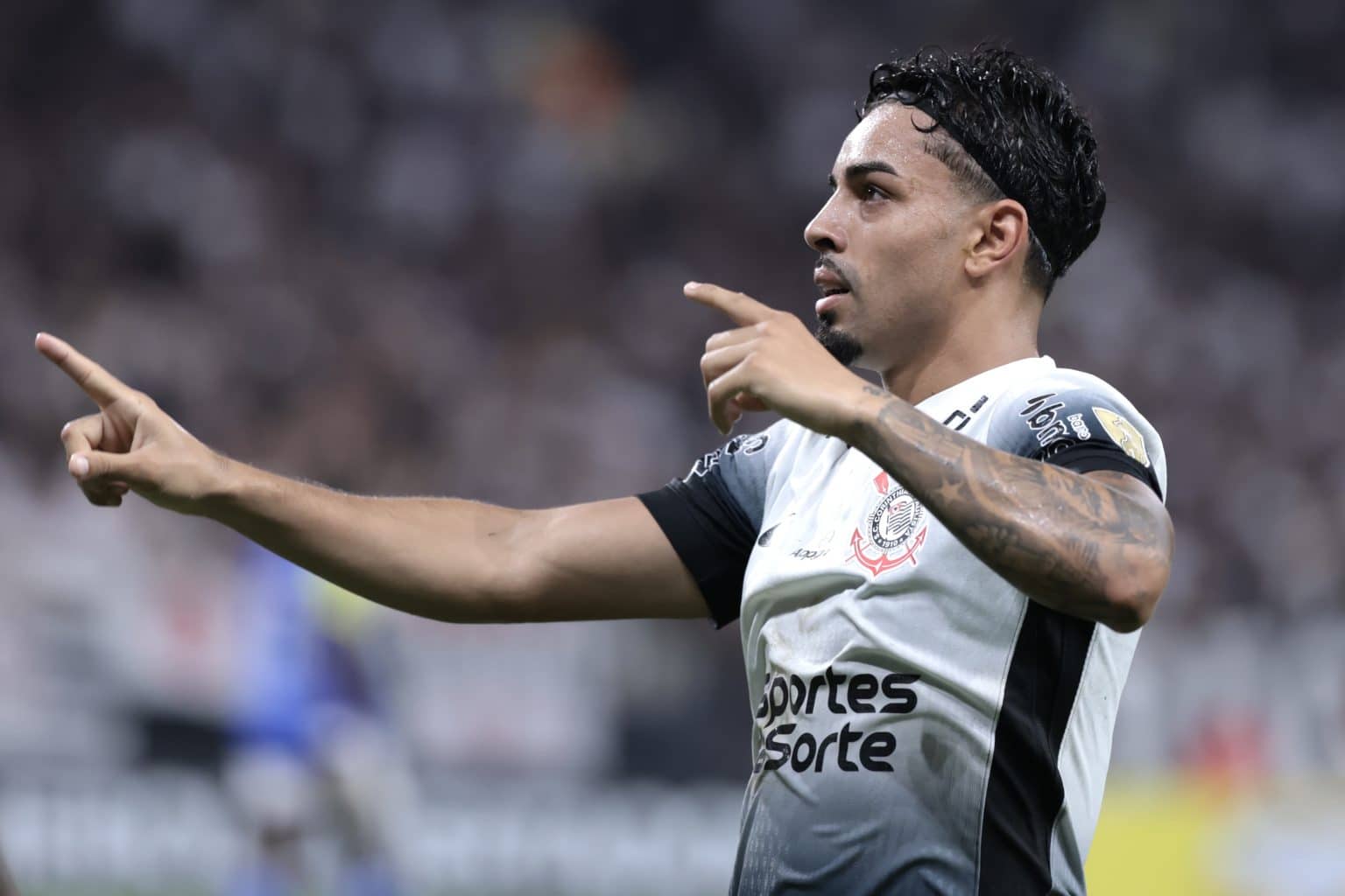 Corinthians abre semana decisiva próximo de renovação com Matheus Bidu